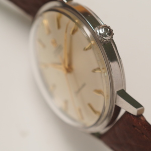 Kellohuolto Loppela - Myynti Omega